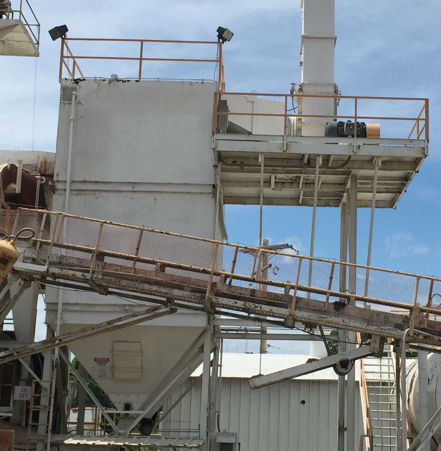 BH-195: 40,000 CFM TARMAC BAGHOUSE - Tarmac International Inc.Tarmac ...